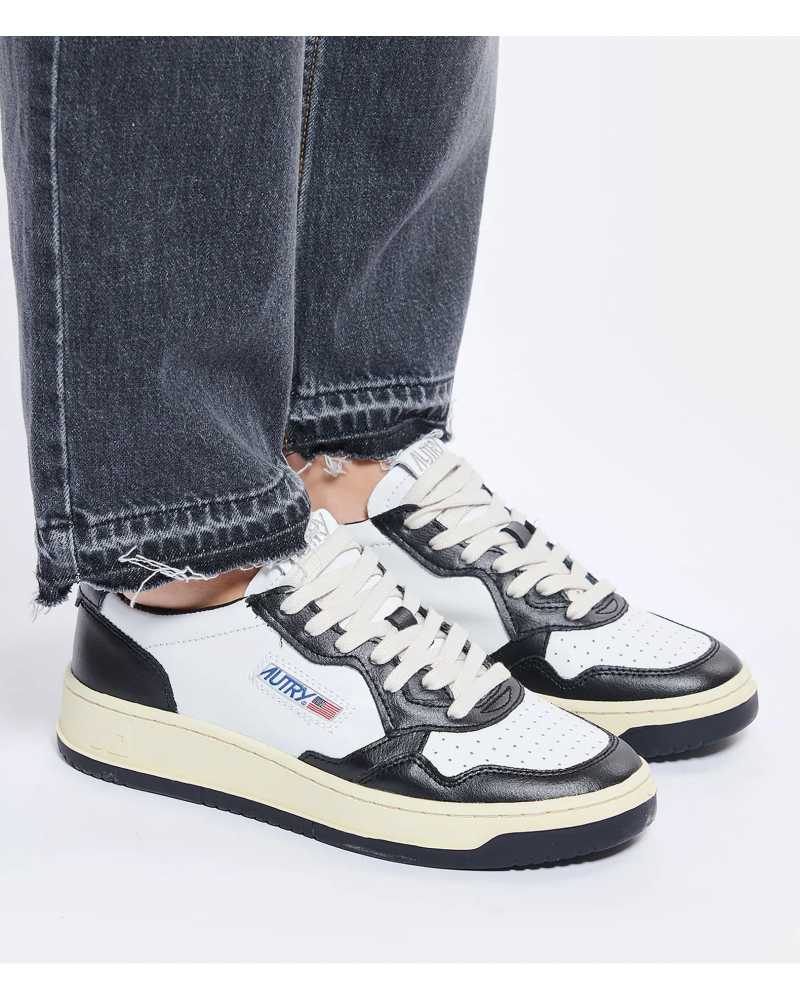 AUTRY Baskets MEDALIST LOW Cuir noir et blanc